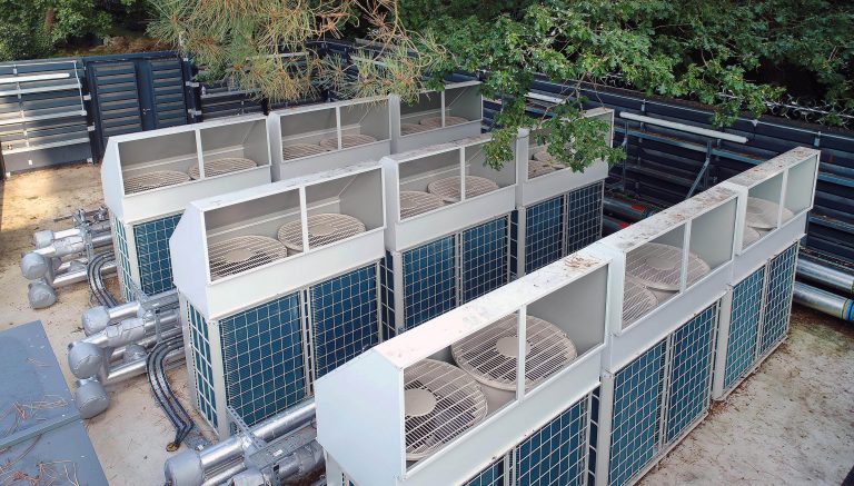 University uses Mitsubishi Electric heat pumps to decarbonise heating ...