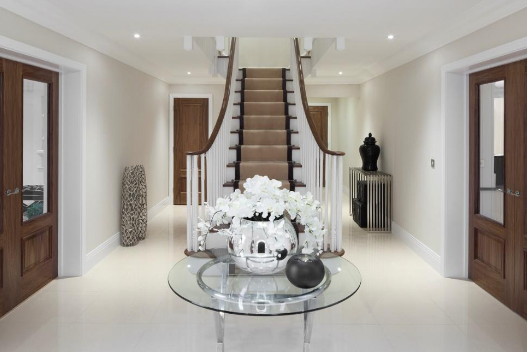 Multi-Turn: Open Riser Vs Closed Riser Staircases