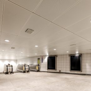 London Bridge Station features Hunter Douglas hook on panels with ...