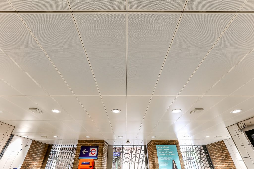 London Bridge Station features Hunter Douglas hook on panels with ...
